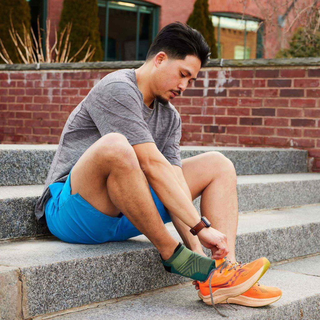 Darn Tough | Run No Show Tab | Ultra-Lightweight | Cushion | Men's ...